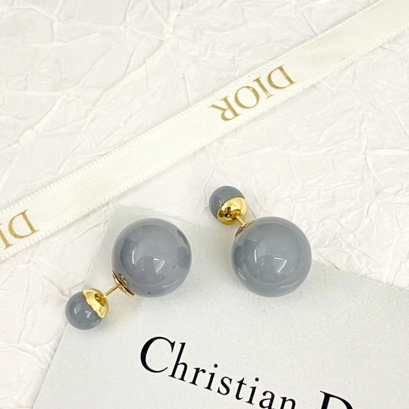 Bargain Christian Dior Earrings
