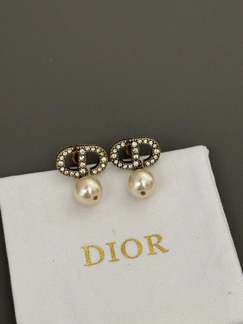 Cut-rate Christian Dior Earrings