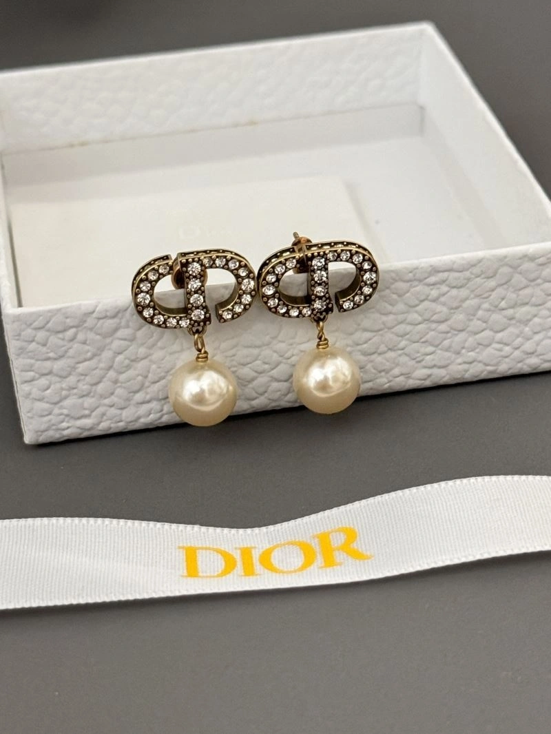 Cut-rate Christian Dior Earrings