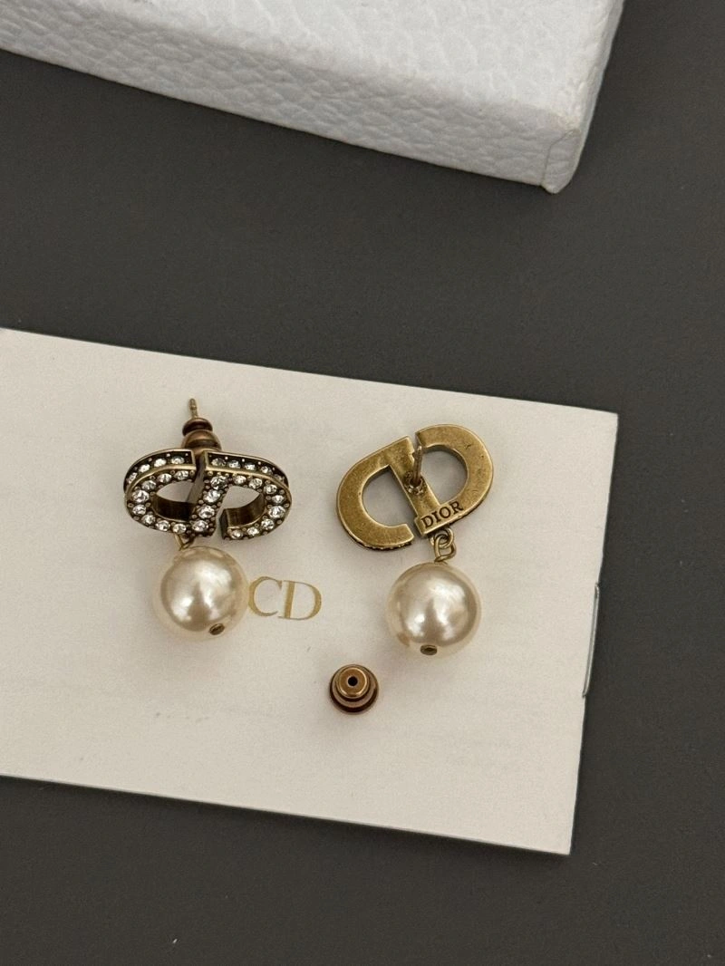 Cut-rate Christian Dior Earrings