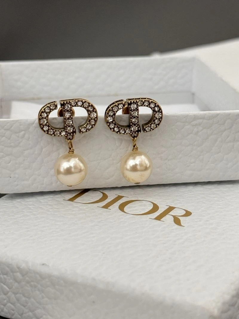 Cut-rate Christian Dior Earrings