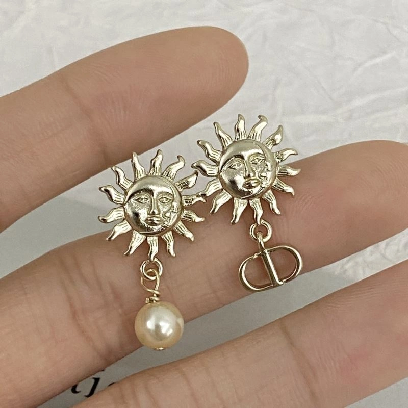 Legit Christian Dior Earrings