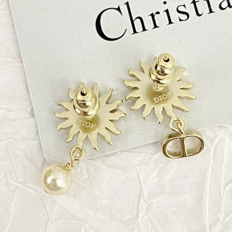 Legit Christian Dior Earrings