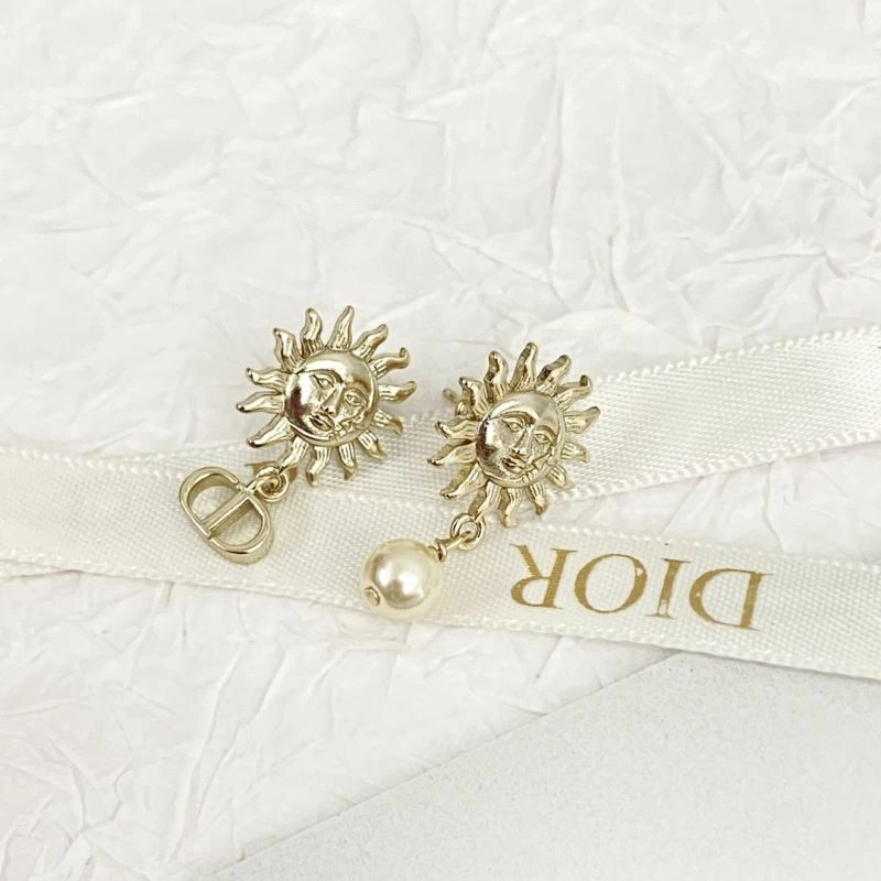 Legit Christian Dior Earrings