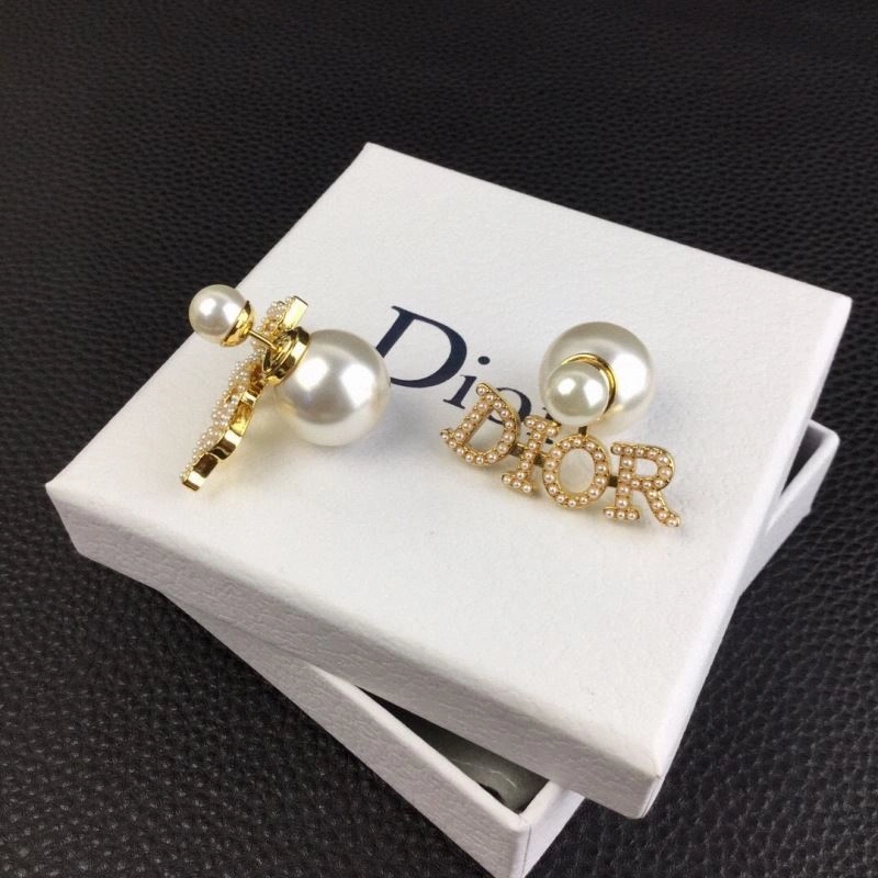 Low-cost Christian Dior Earrings