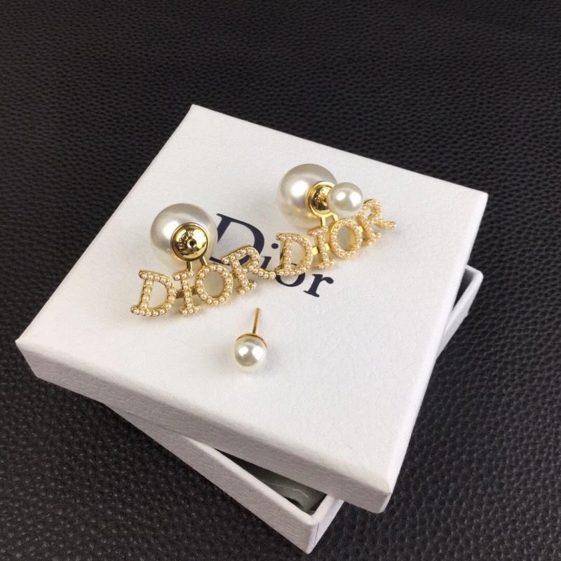 Low-cost Christian Dior Earrings