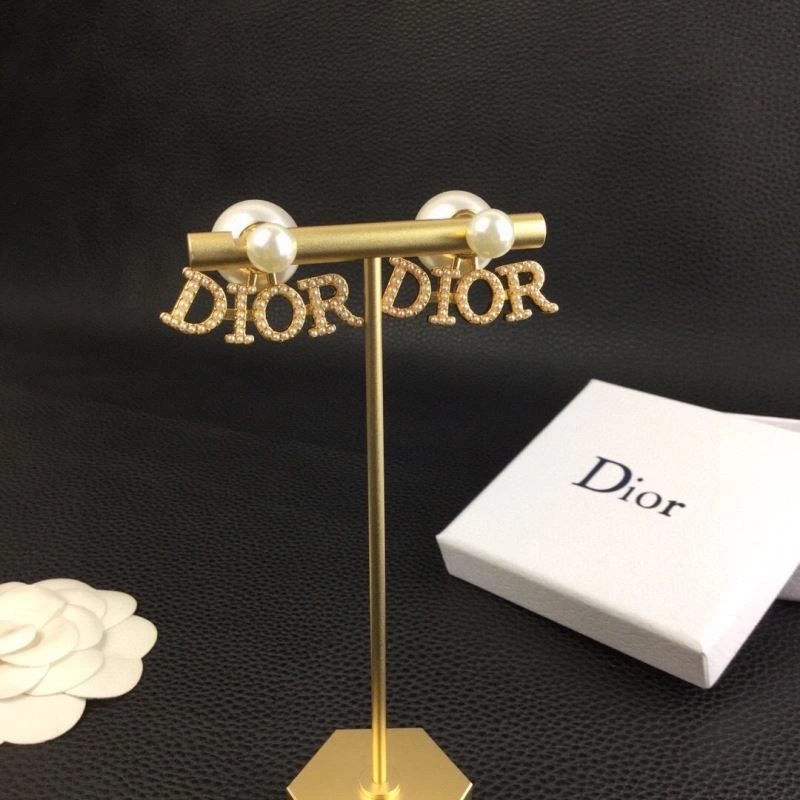 Low-cost Christian Dior Earrings