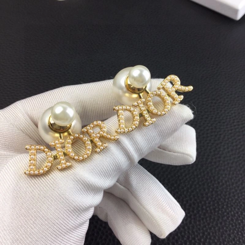 Low-cost Christian Dior Earrings