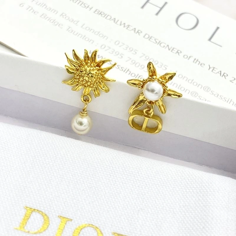 Indistinguishable Christian Dior Earrings