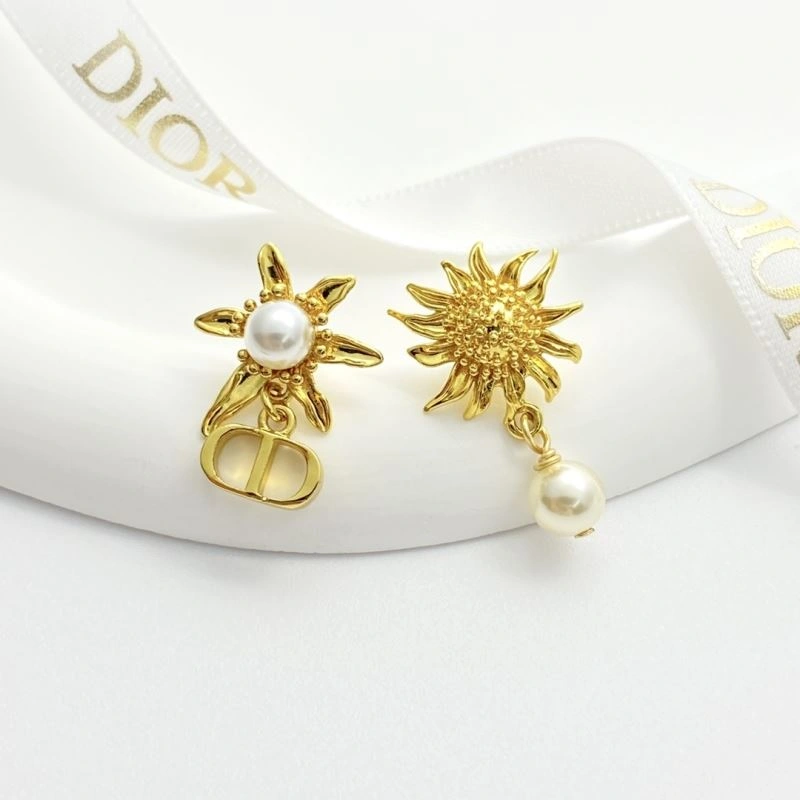 Indistinguishable Christian Dior Earrings