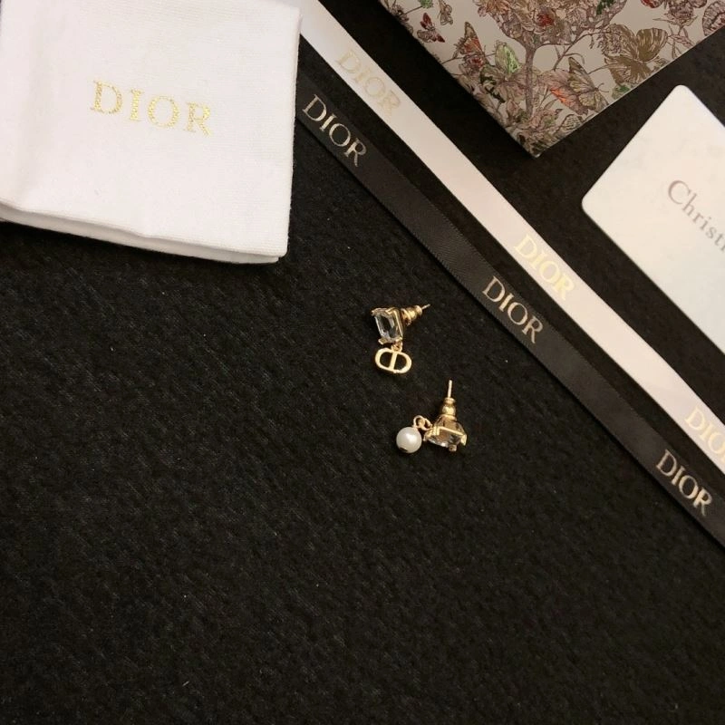 Inexpensive Christian Dior Earrings