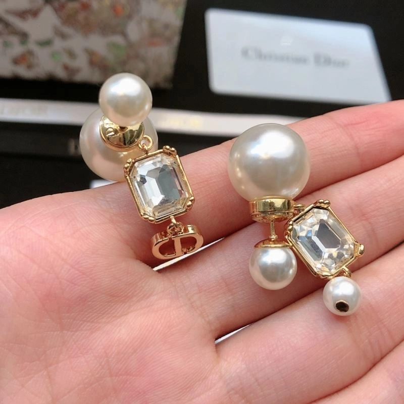 Legit Christian Dior Earrings