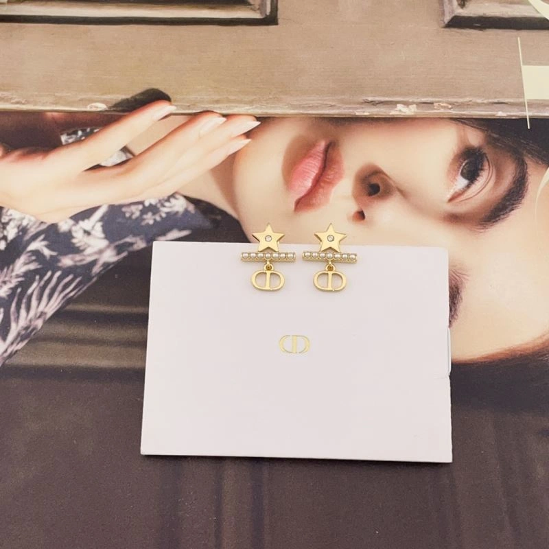 Top match Christian Dior Earrings