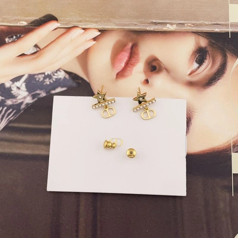 Top match Christian Dior Earrings