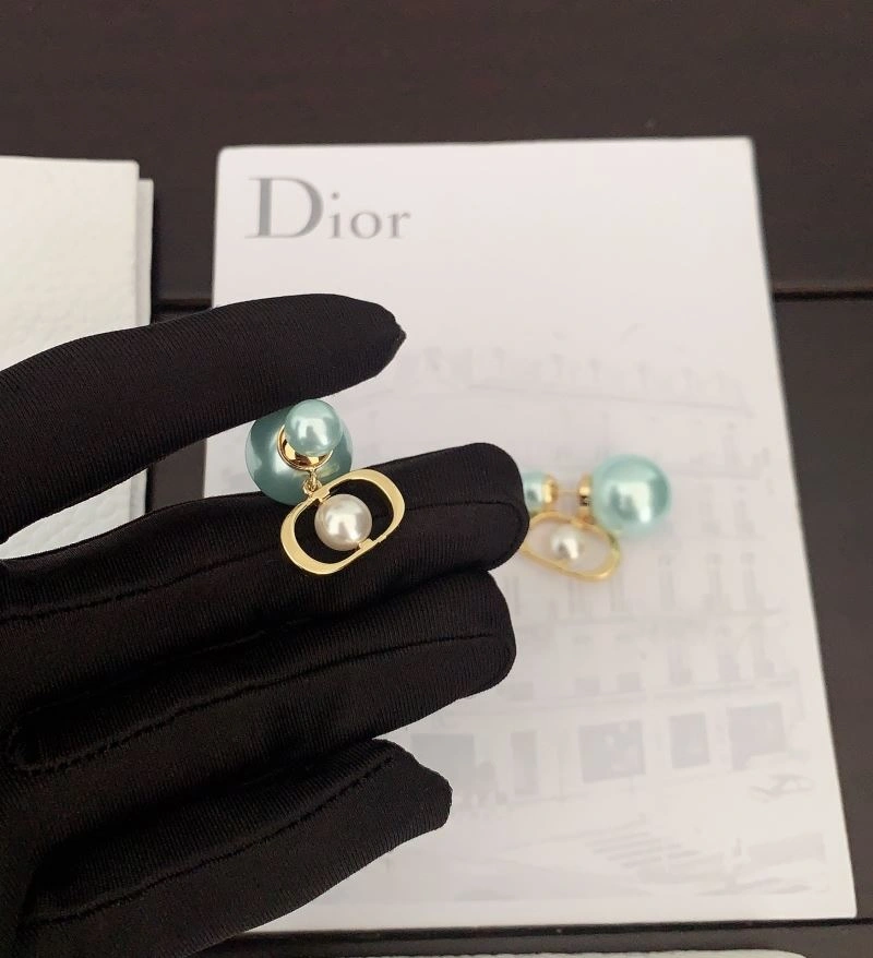 Legit Christian Dior Earrings