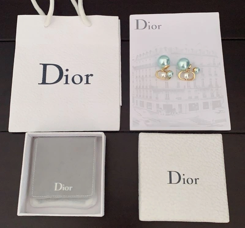 Legit Christian Dior Earrings