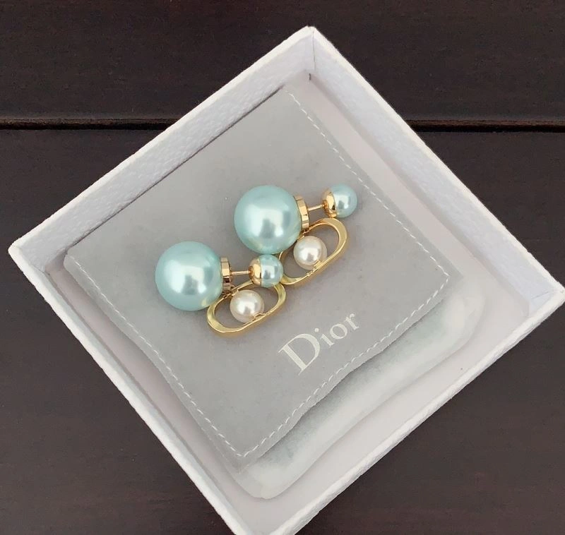 Legit Christian Dior Earrings