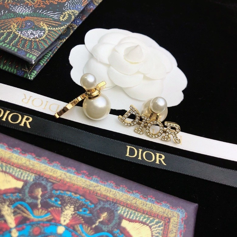 Bargain Christian Dior Earrings