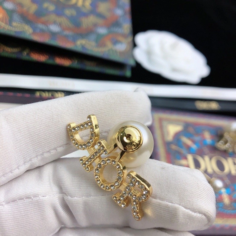 Bargain Christian Dior Earrings