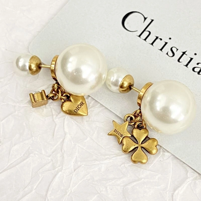 Cut-rate Christian Dior Earrings