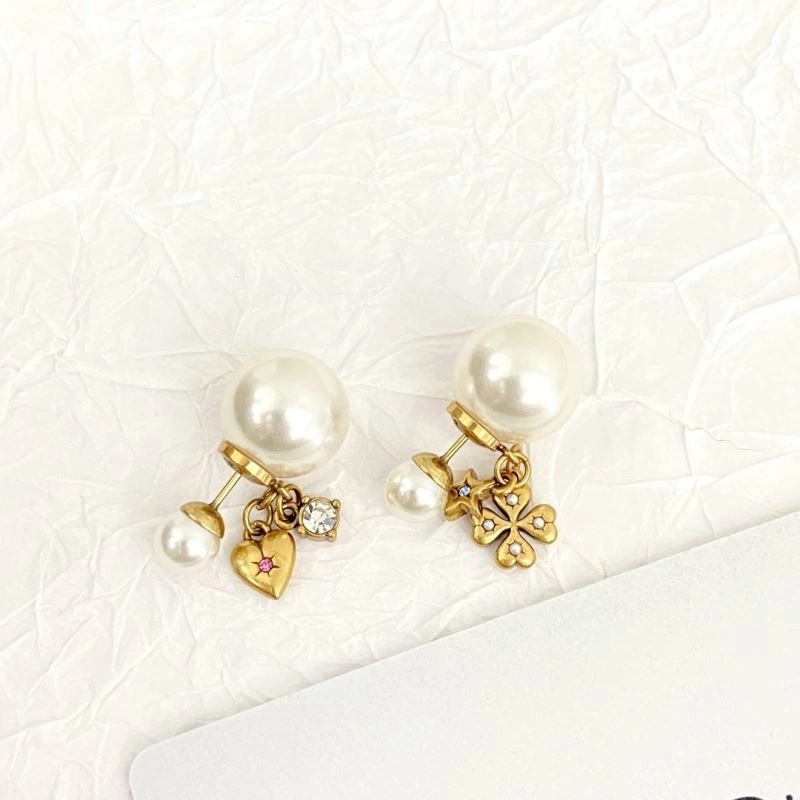 Cut-rate Christian Dior Earrings