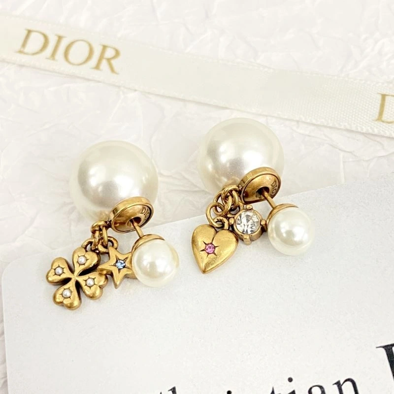 Cut-rate Christian Dior Earrings