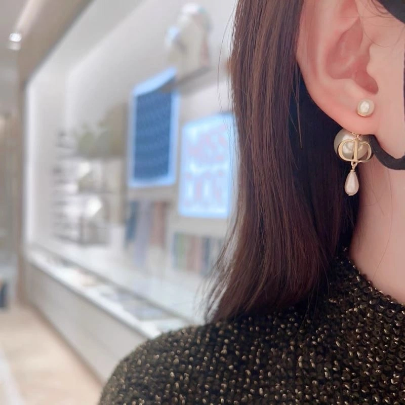 Discounted Christian Dior Earrings