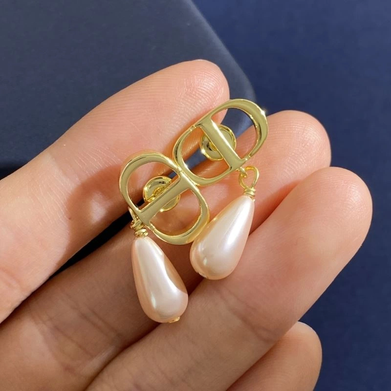 Indistinguishable Christian Dior Earrings