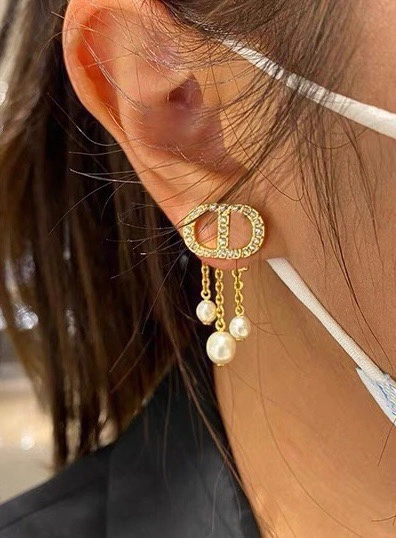 Cut-rate Christian Dior Earrings
