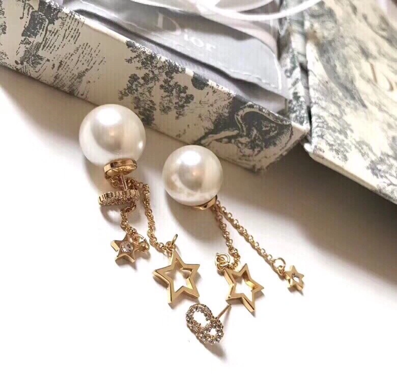 Legit Christian Dior Earrings