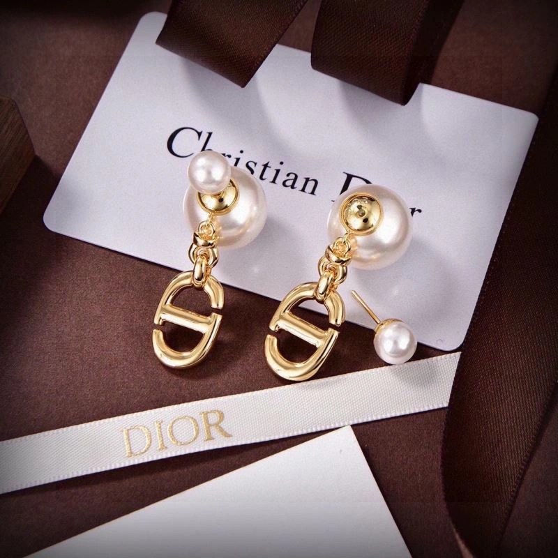 Indistinguishable Christian Dior Earrings