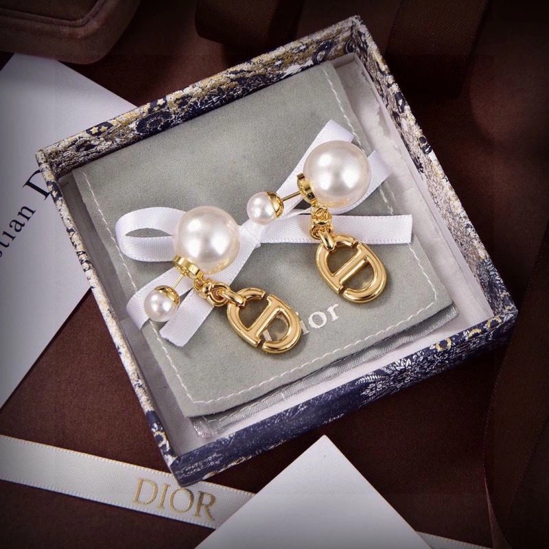 Indistinguishable Christian Dior Earrings