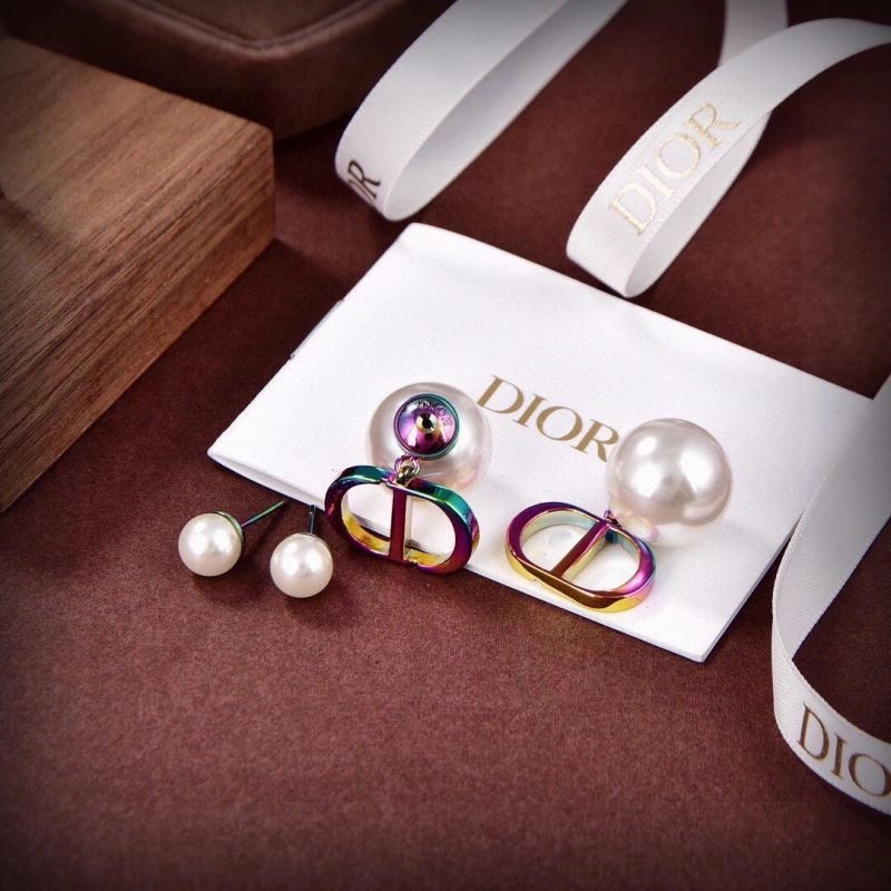 Indistinguishable Christian Dior Earrings