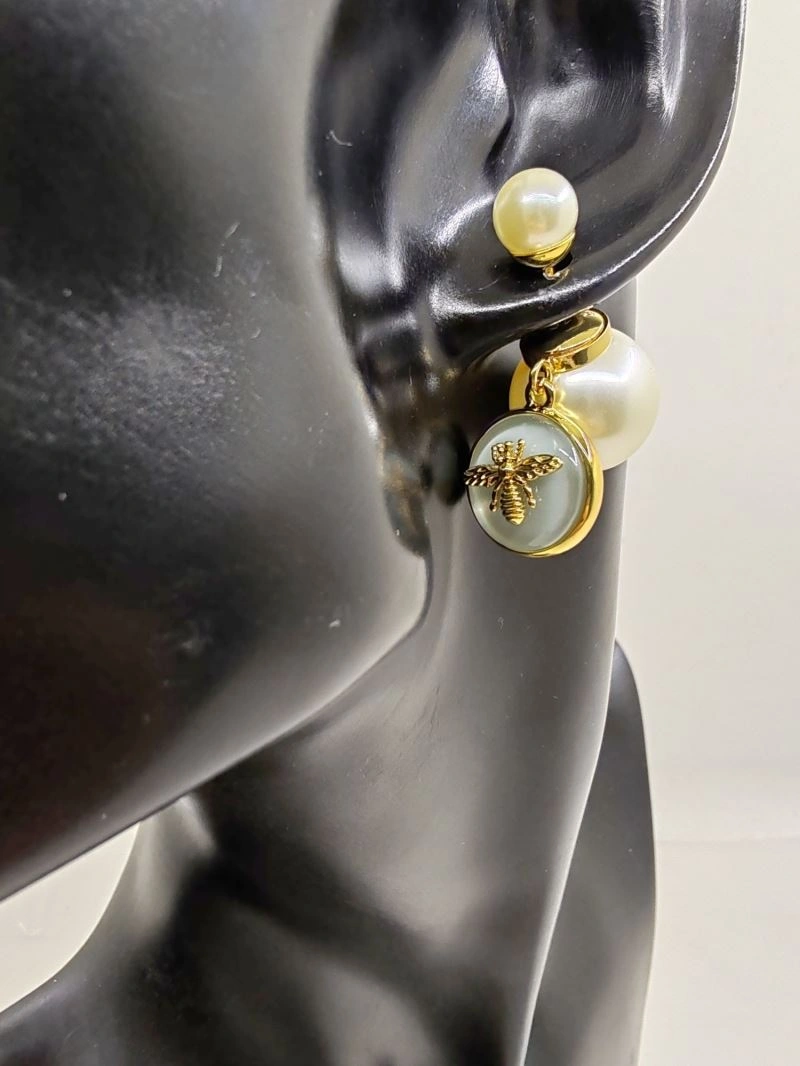High accuracy Christian Dior Earrings