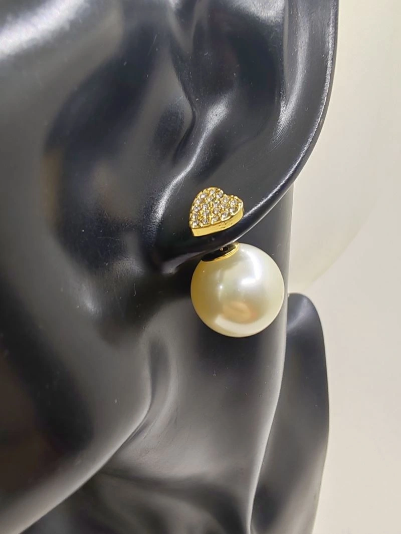 Legit Christian Dior Earrings