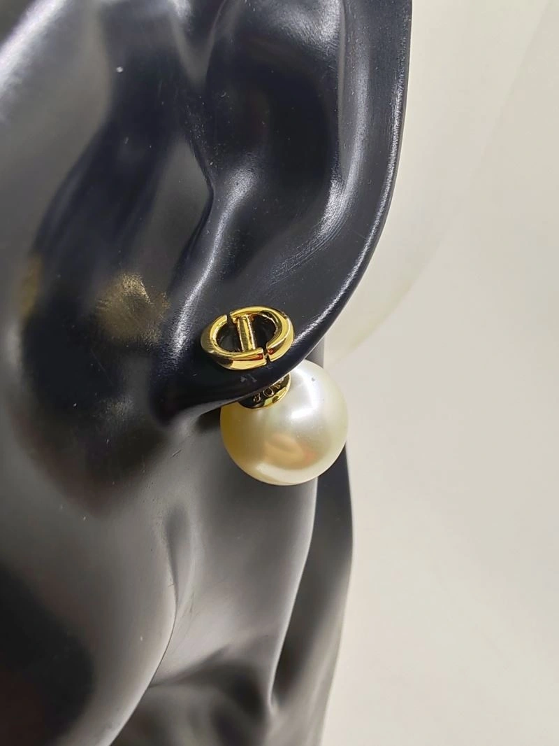 Legit Christian Dior Earrings