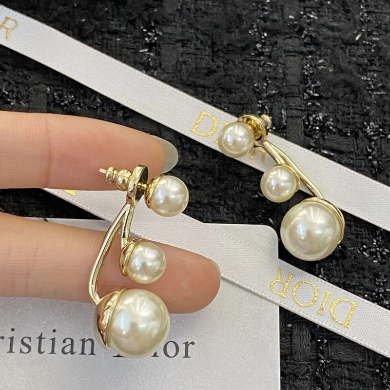 Bargain Christian Dior Earrings