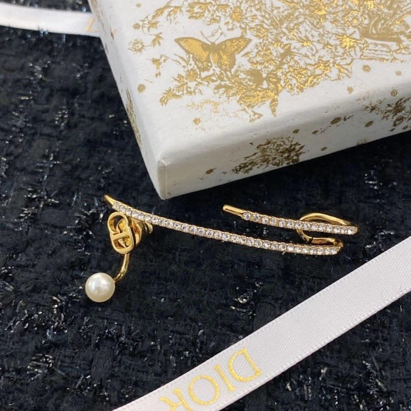 Indistinguishable Christian Dior Earrings