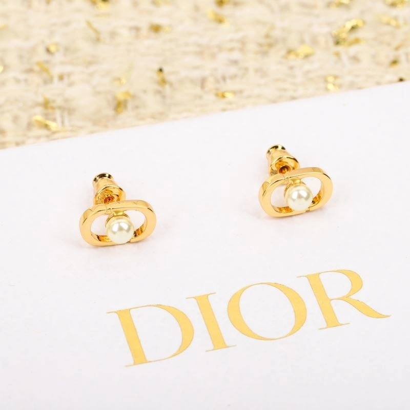 Top match Christian Dior Earrings