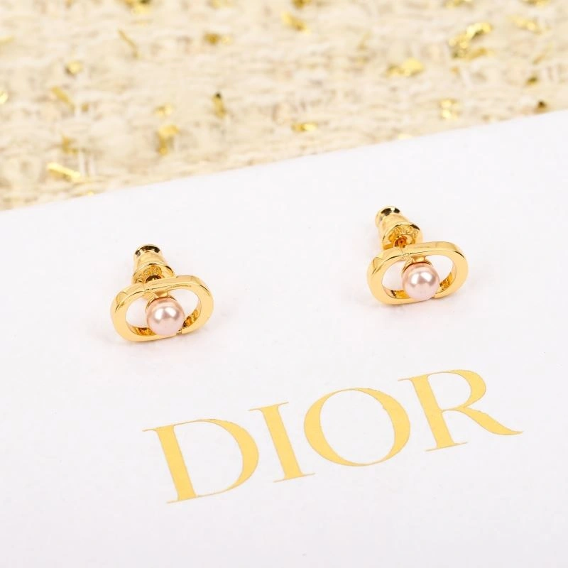 Top match Christian Dior Earrings