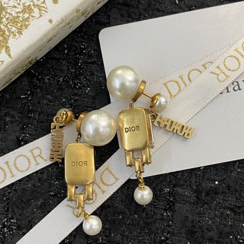 Low-cost Christian Dior Earrings