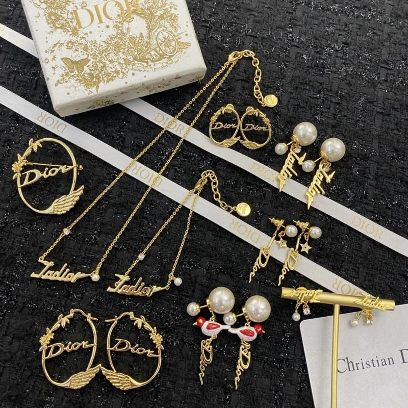 Discounted Christian Dior Earrings