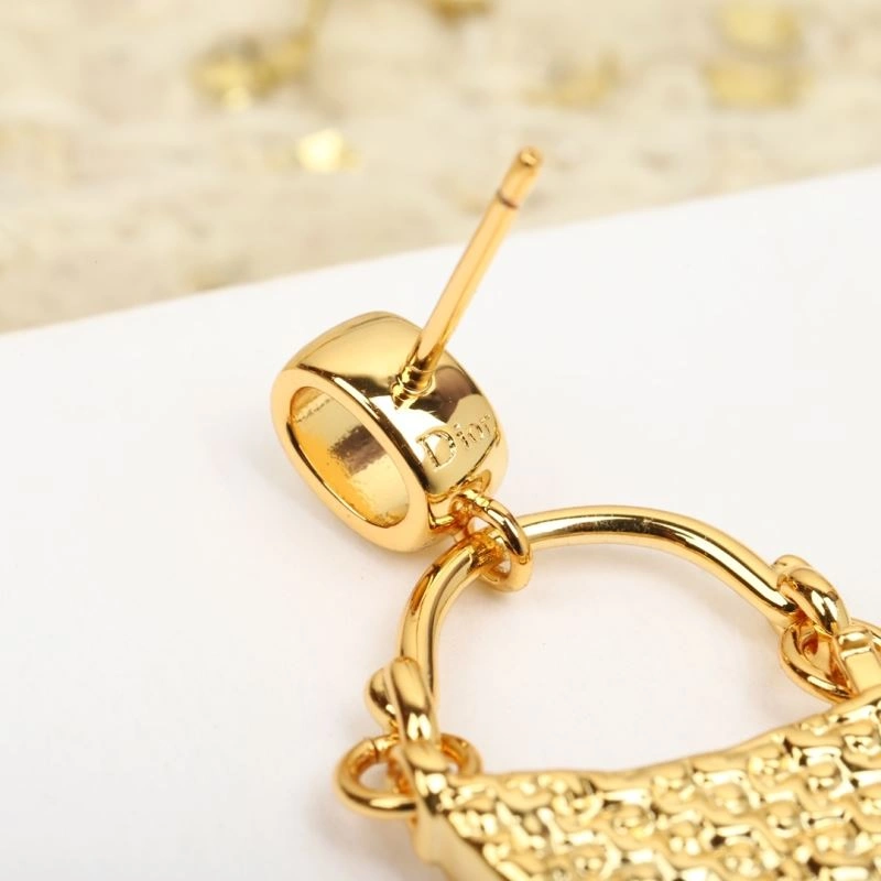 Accurate model Christian Dior Earrings
