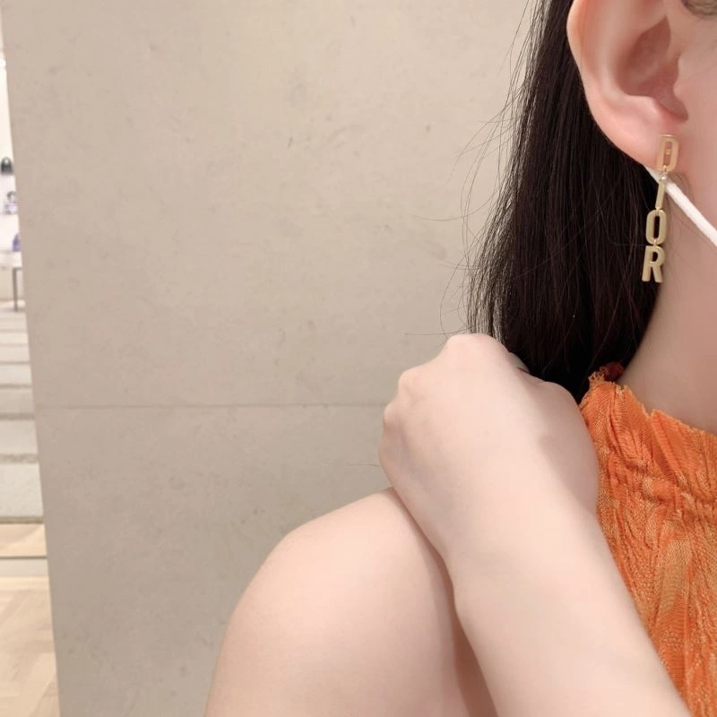 Economical Christian Dior Earrings