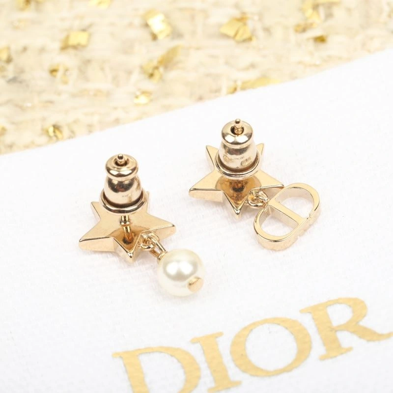 Top match Christian Dior Earrings