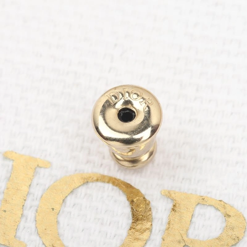 Top match Christian Dior Earrings