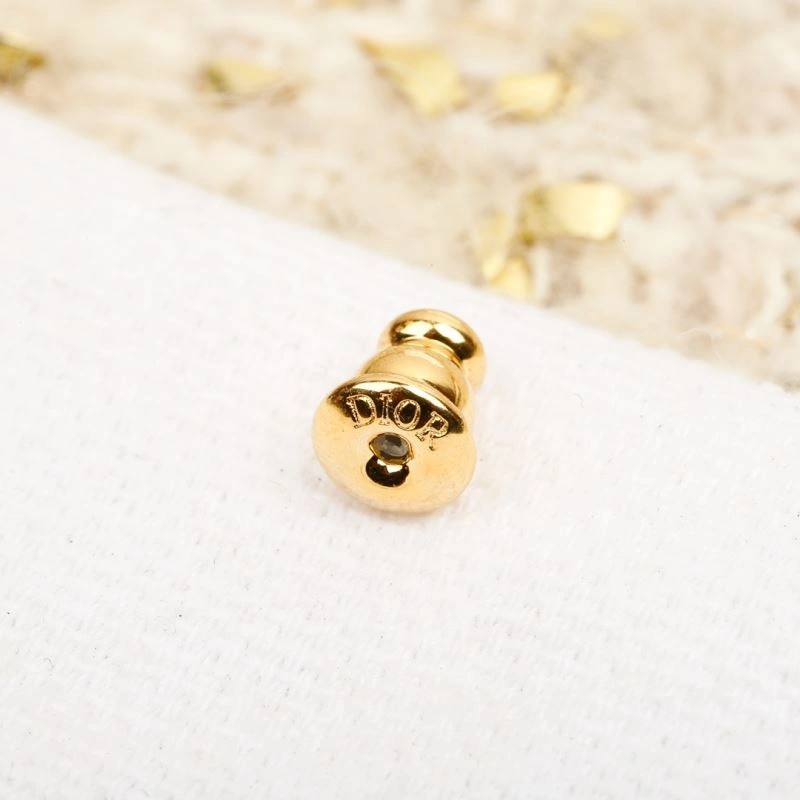 Low-cost Christian Dior Earrings