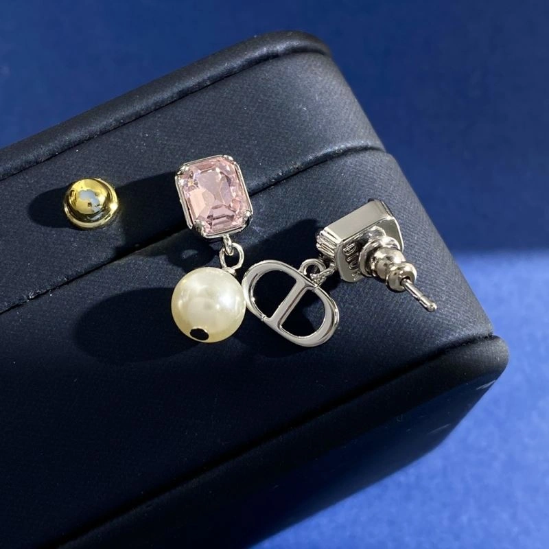 Cut-rate Christian Dior Earrings