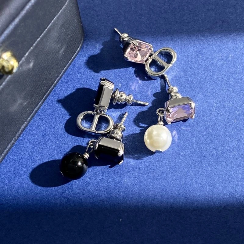 Cut-rate Christian Dior Earrings