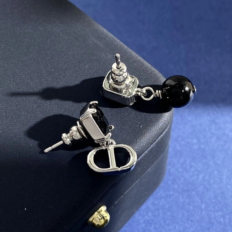 Cut-rate Christian Dior Earrings